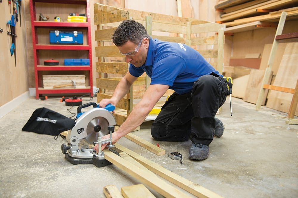 Silverline 262705 DIY 1400W Compound Mitre Saw 210mm