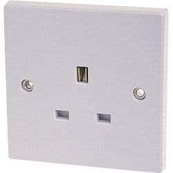 Dencon 13A Single Socket Outlet to BS1363 - Pre-Packed