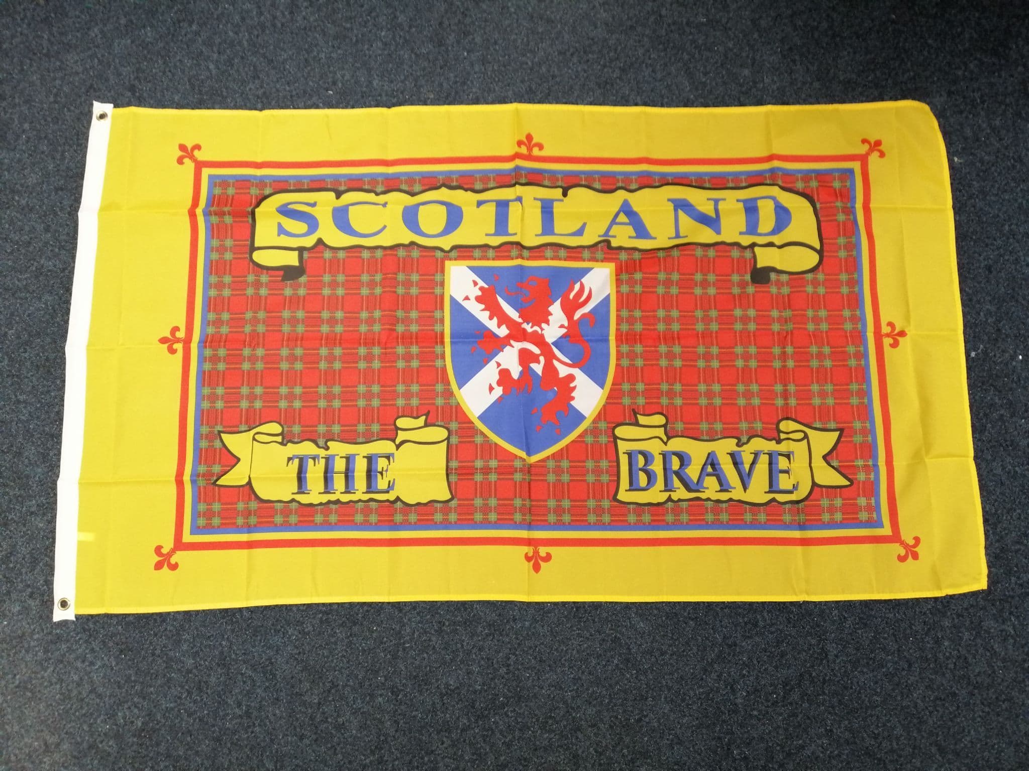 Scotland The Brave Tartan Flag | flagly.co.uk | We Sell Flags