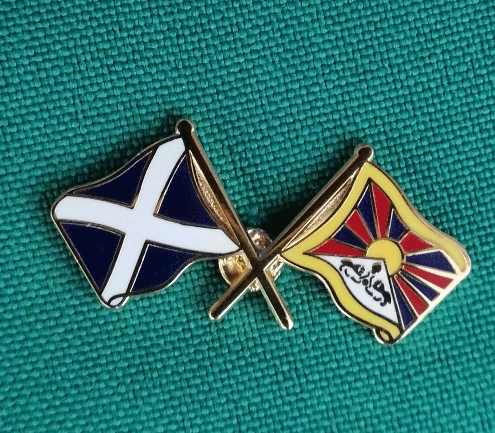 Scotland & Tibet Pin Badge | flagly.co.uk | We Sell Flags