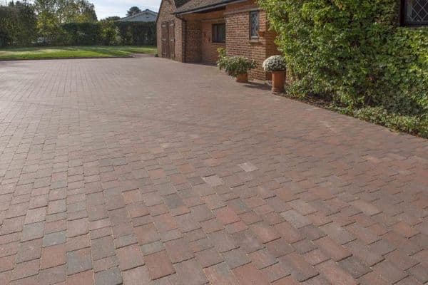 Alpha Trio 50mm Block Paving Brindle 10 82M2 Mixed Size Pack