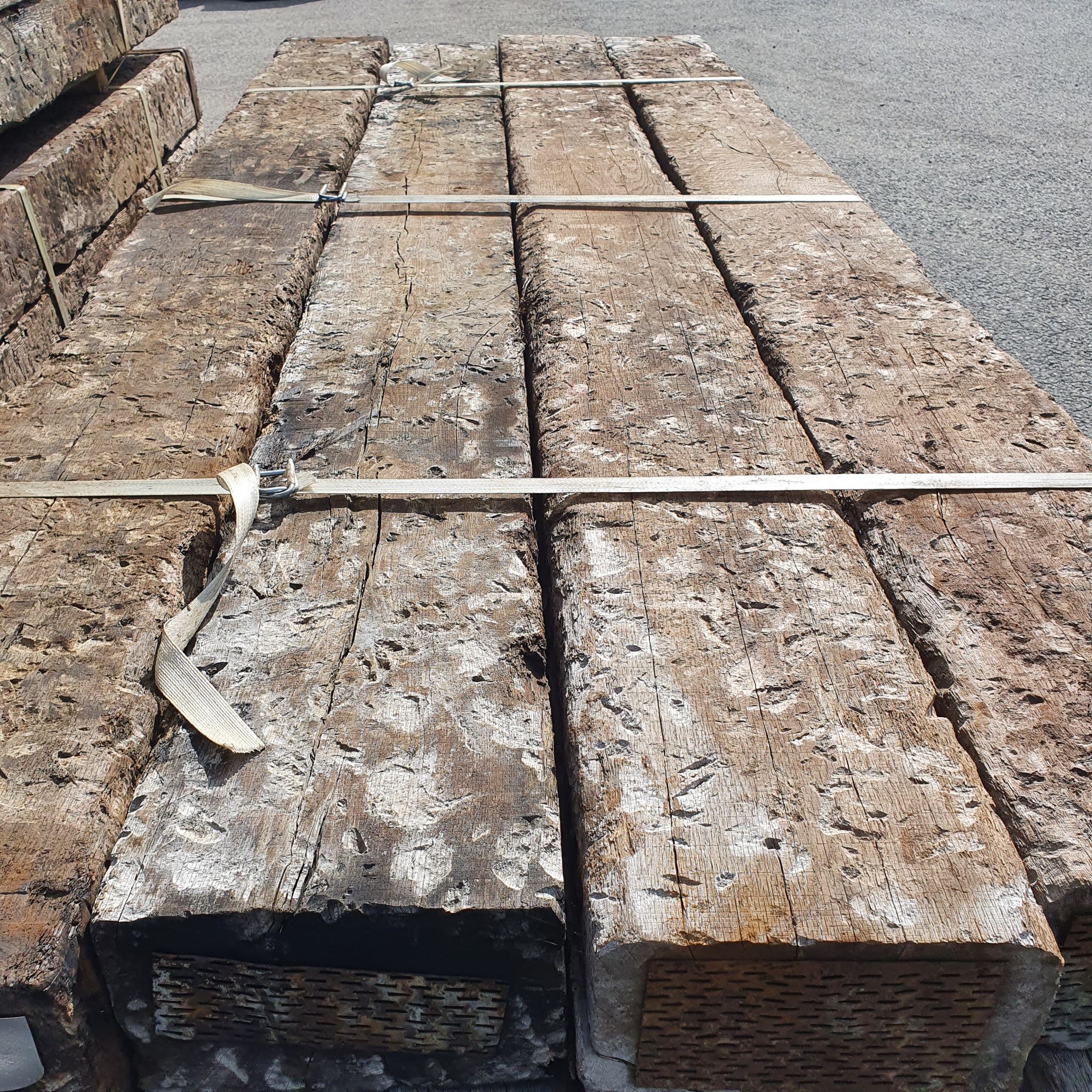 Reclaimed Hardwood Oak Sleeper 2750mm X 250 X 160mm