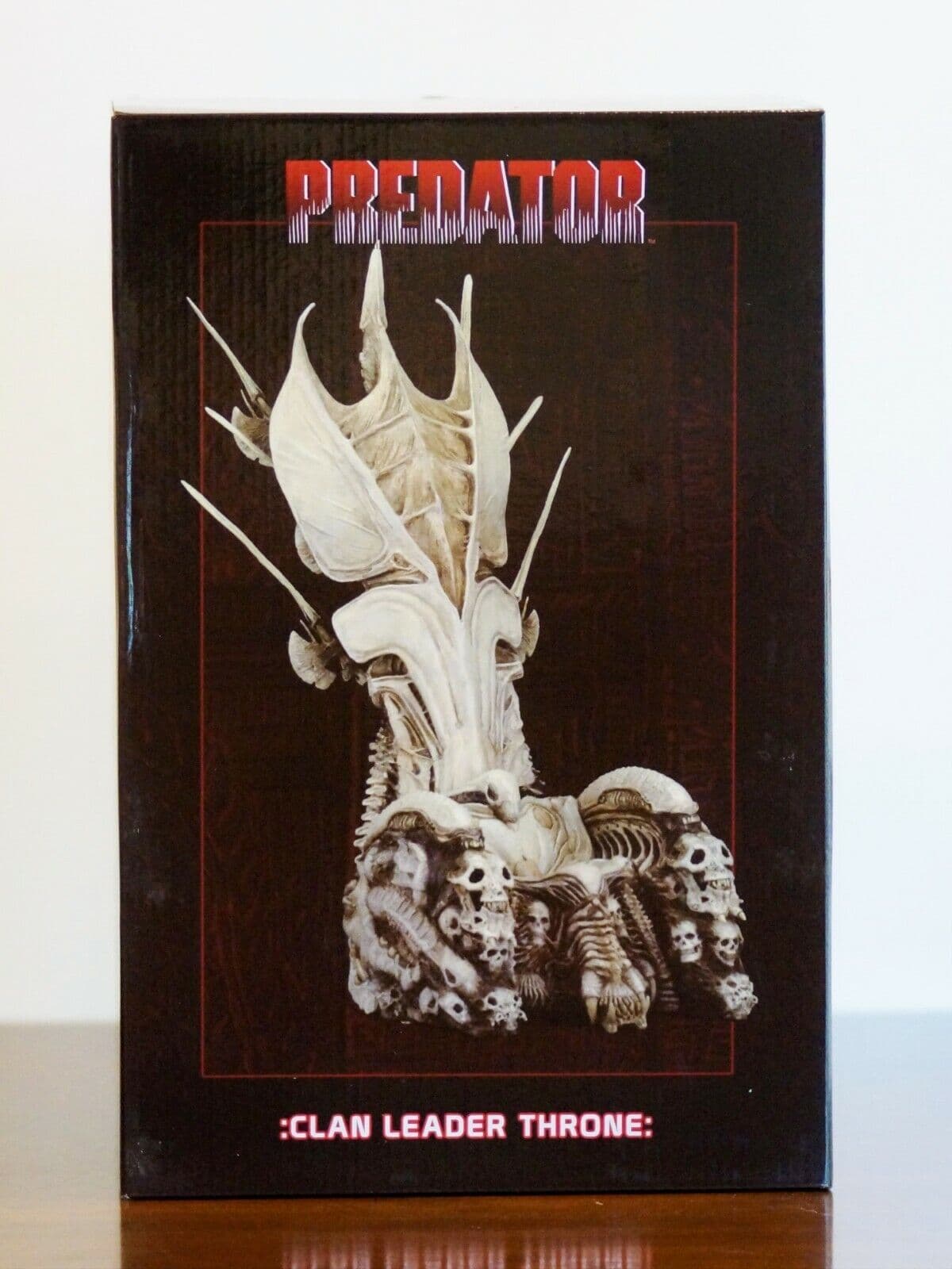 NECA Predator Clan Leader Throne Diorama Set - Instock