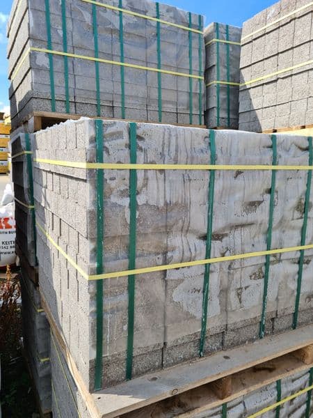 Concrete Bricks / Class B Engineering Bricks