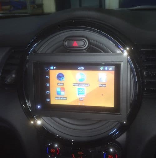 Stereo fitting kit with mfsw