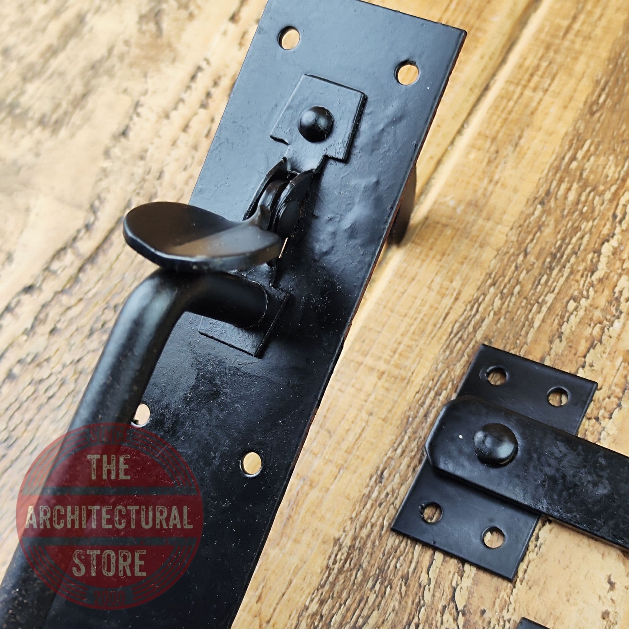 Black Medium Suffolk Latch