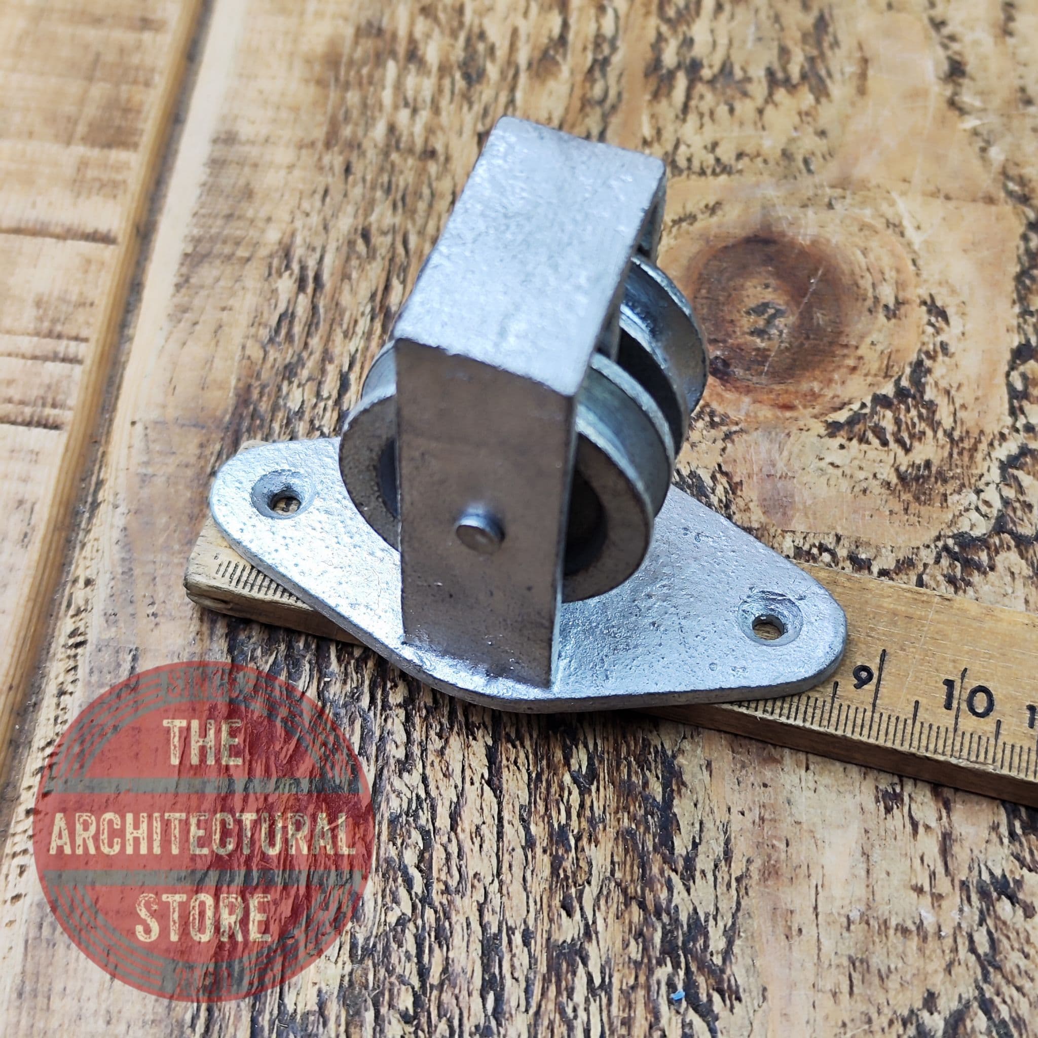 Galvanised Double Upright Pulley Along The Plate