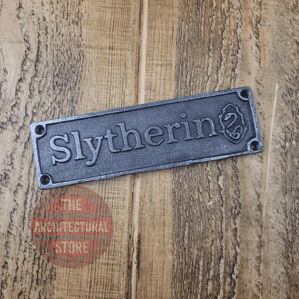 Harry Potter Hogwarts House Plaques Gryffindor Slytherin Ravenclaw ...