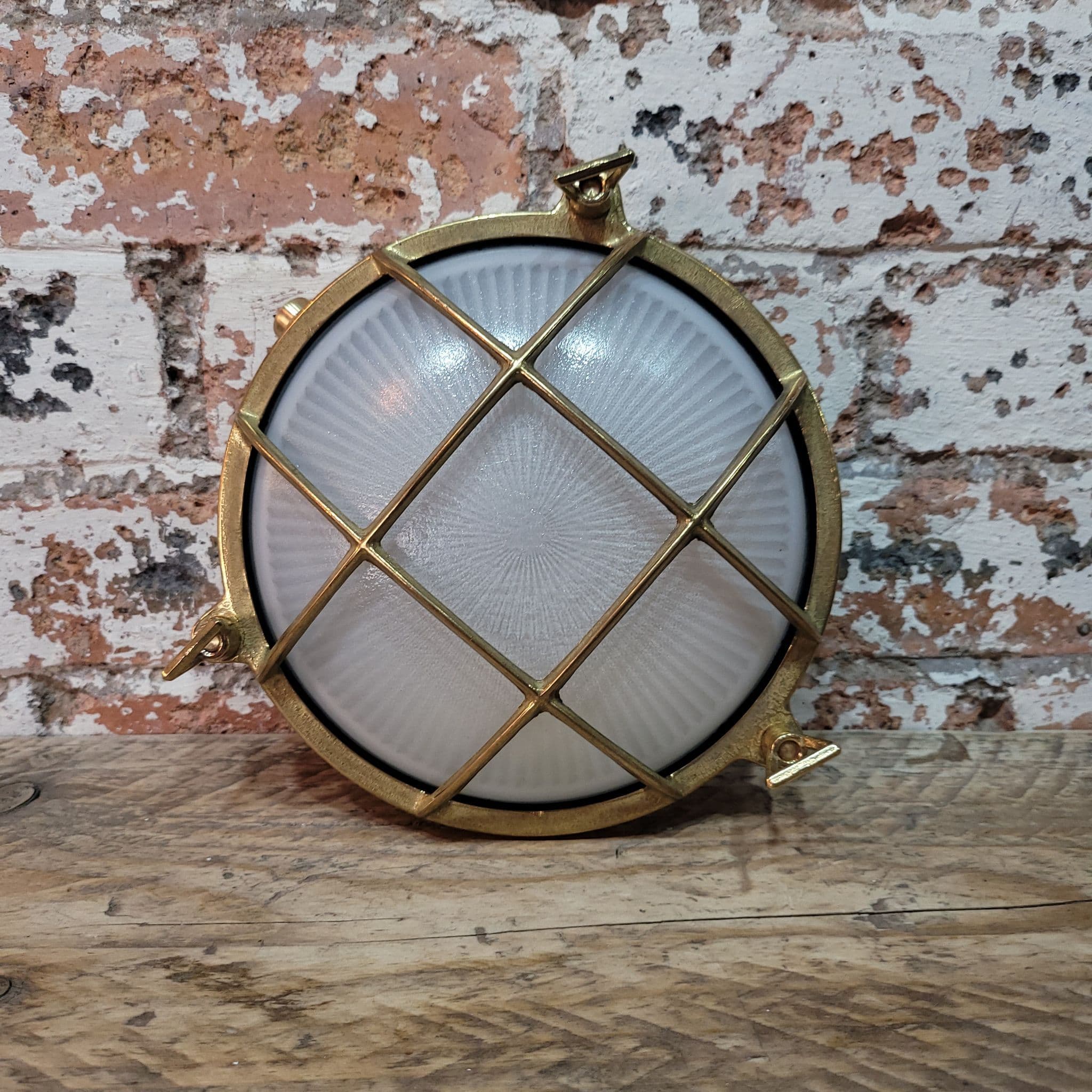 Solid Brass Outdoor Round Bulkhead Light