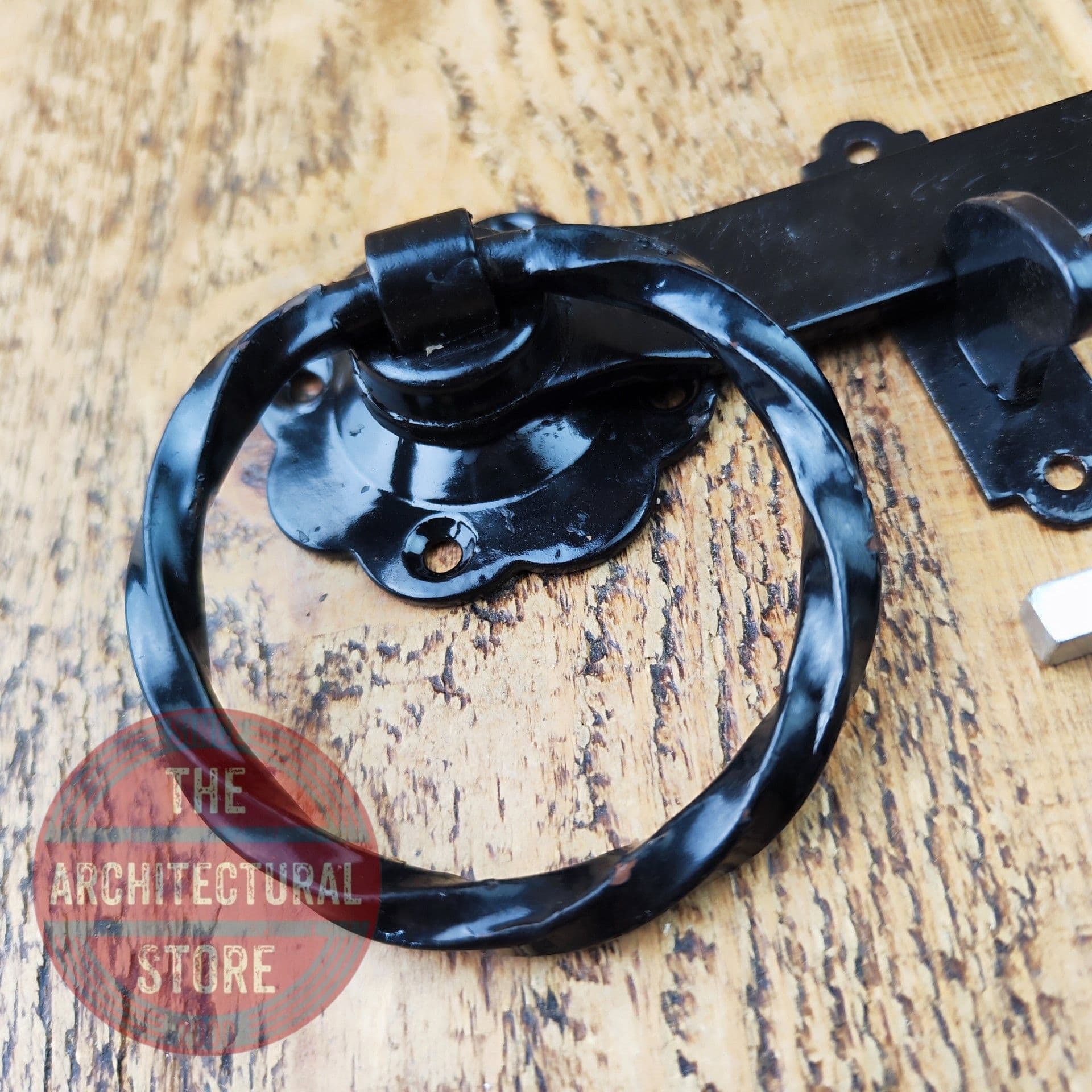 Twisted Ring Gate Latch Black 7"
