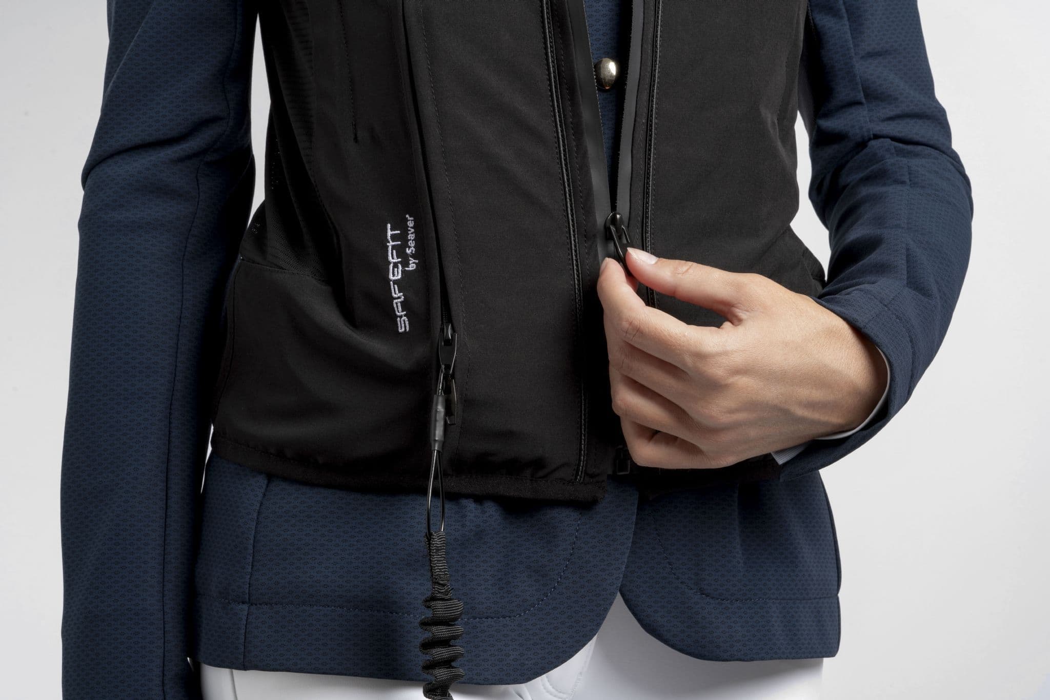 Seaver Safe Fit inflatable Airbag Riding Vest - Saddlemasters