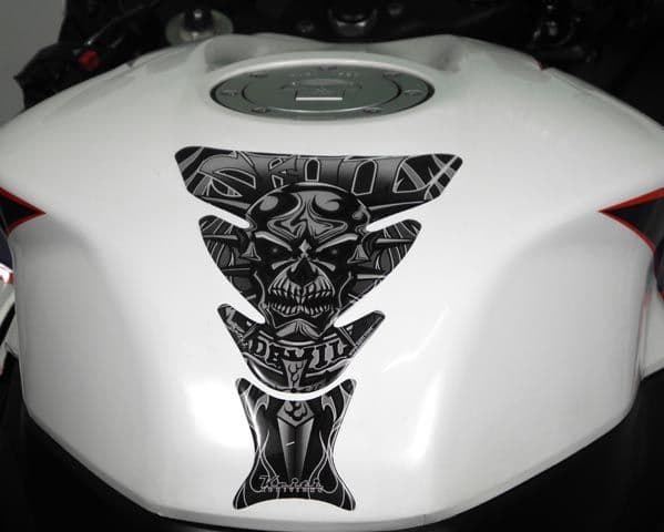 Skull Black Tank Pad by Keiti