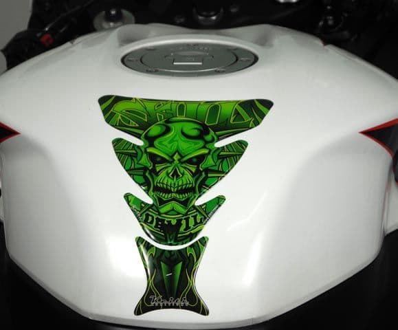 Skull Green Tank Pad by Keiti