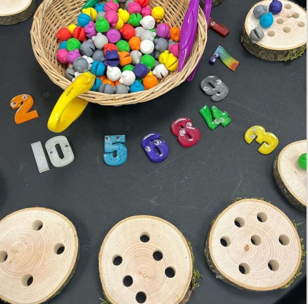 1-10 Subitising Log Slice Threading Set