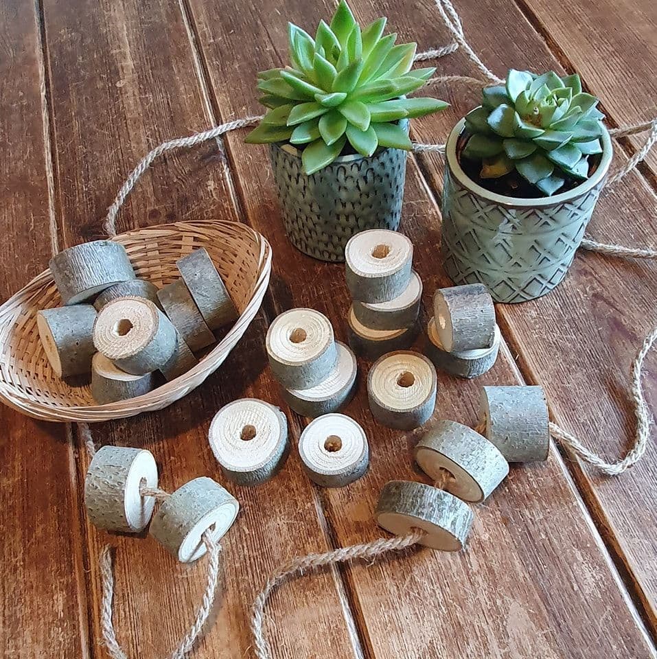 25 Log Slice Beads Natural Threading