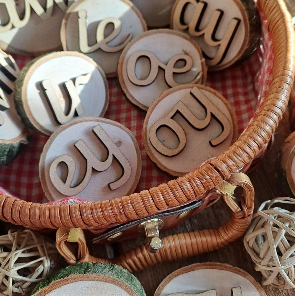 Natural Phonics Sounds Log Slices