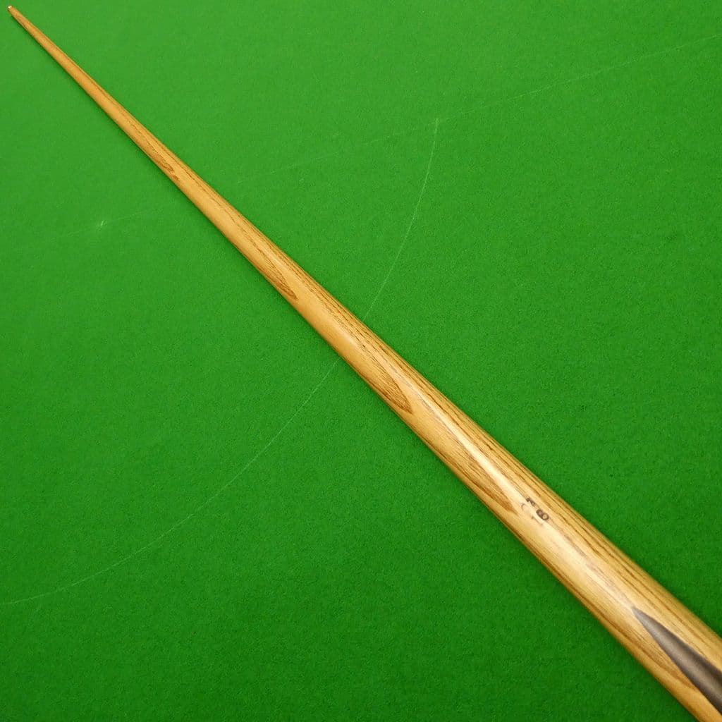 Joe Davis Champion Cue - World s Billiard Record 2501 made by Peradon