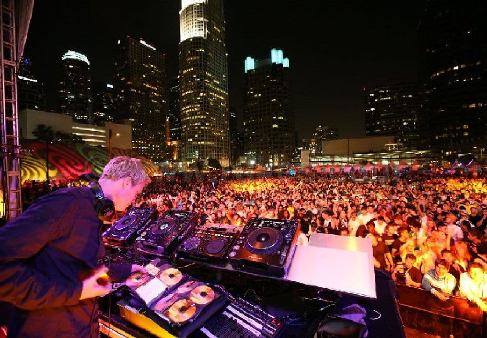 Christopher Lawrence Live Uplifting Trance DJ-Sets Compilation 2000 - 2021