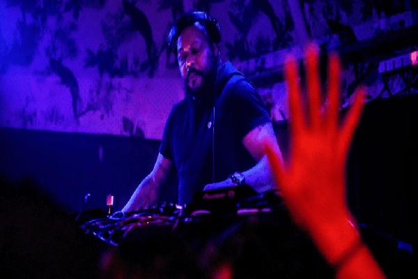 Derrick Carter Live Classics Funky & Hard Techno DJ-Sets Compilation ...