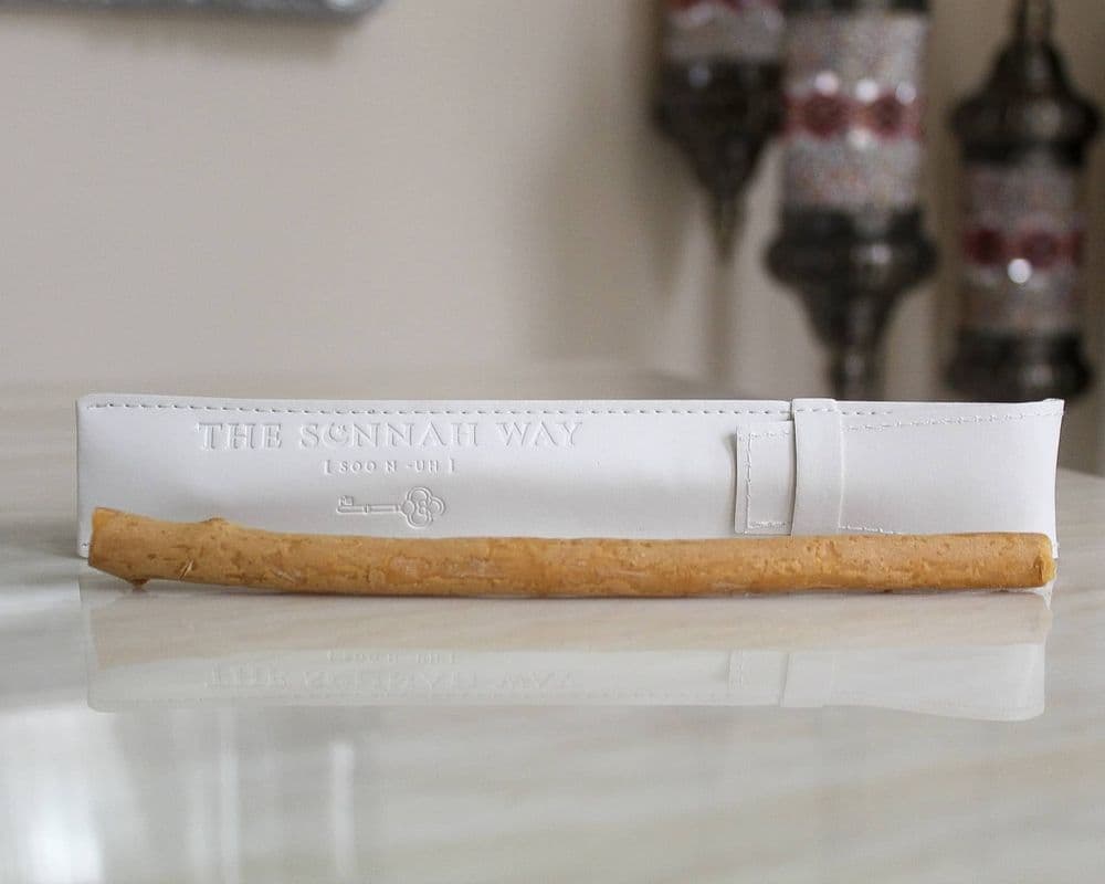 Deluxe Leather Miswak Case & 20cm Miswak