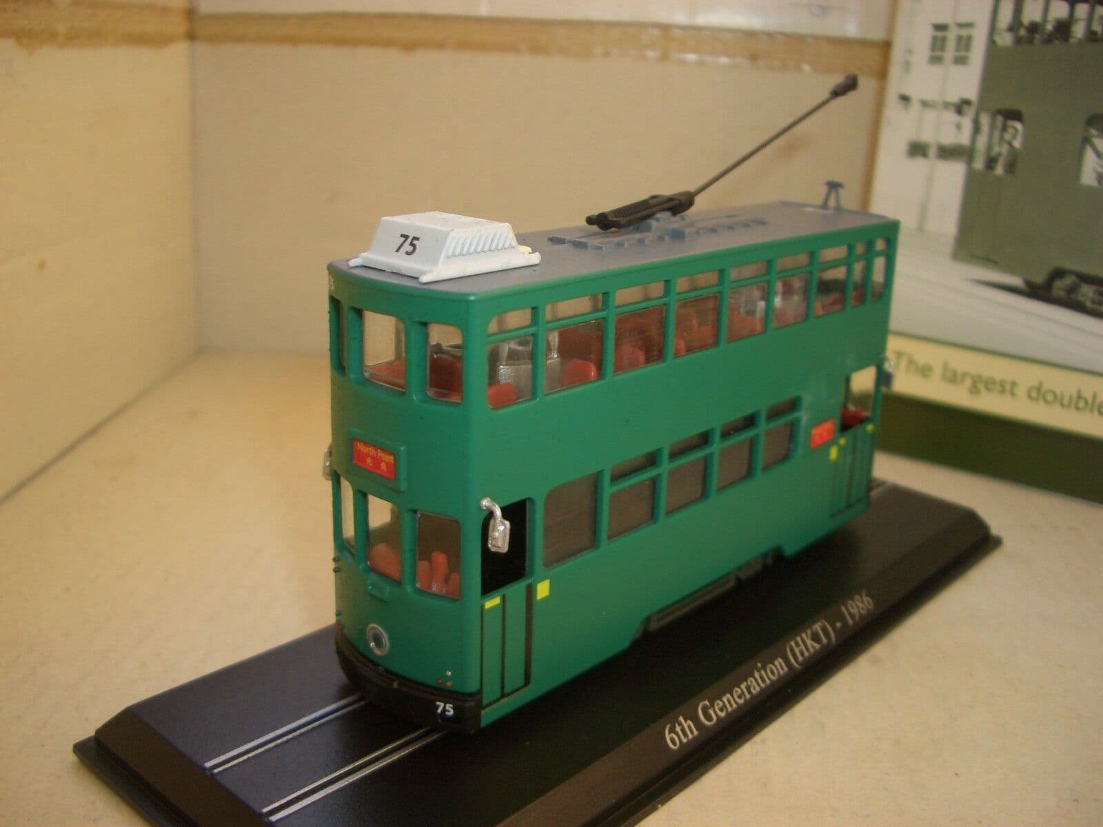 Atlas 4648104 1/87 HO Scale Tram Hong Kong 6th Generation Tram 1986 ...