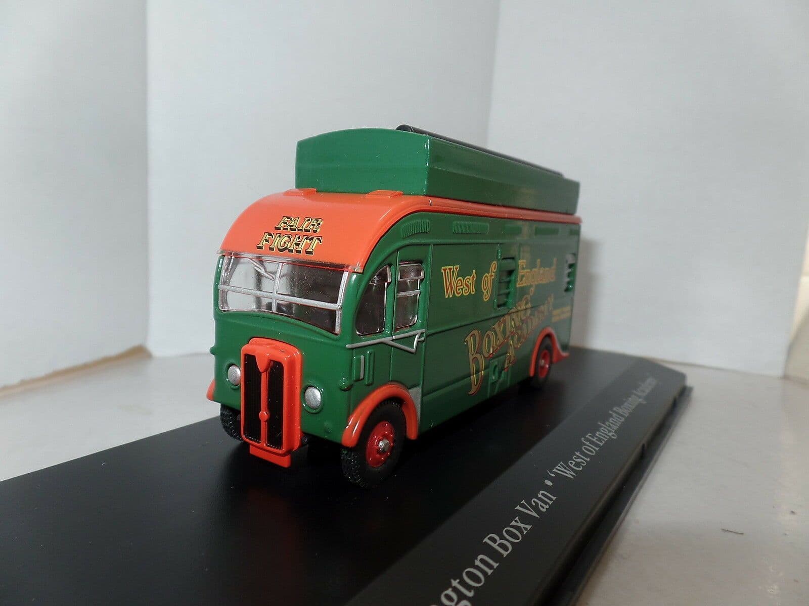 Atlas Fun Fair Circus HU10 AEC Harrington Horsebox Faiground Boxing Booth