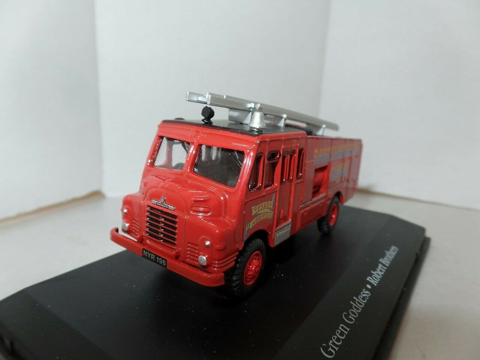 Atlas Fun Fair Circus HU13 Bedford RLHZ Green Goddess Fire Engine ...