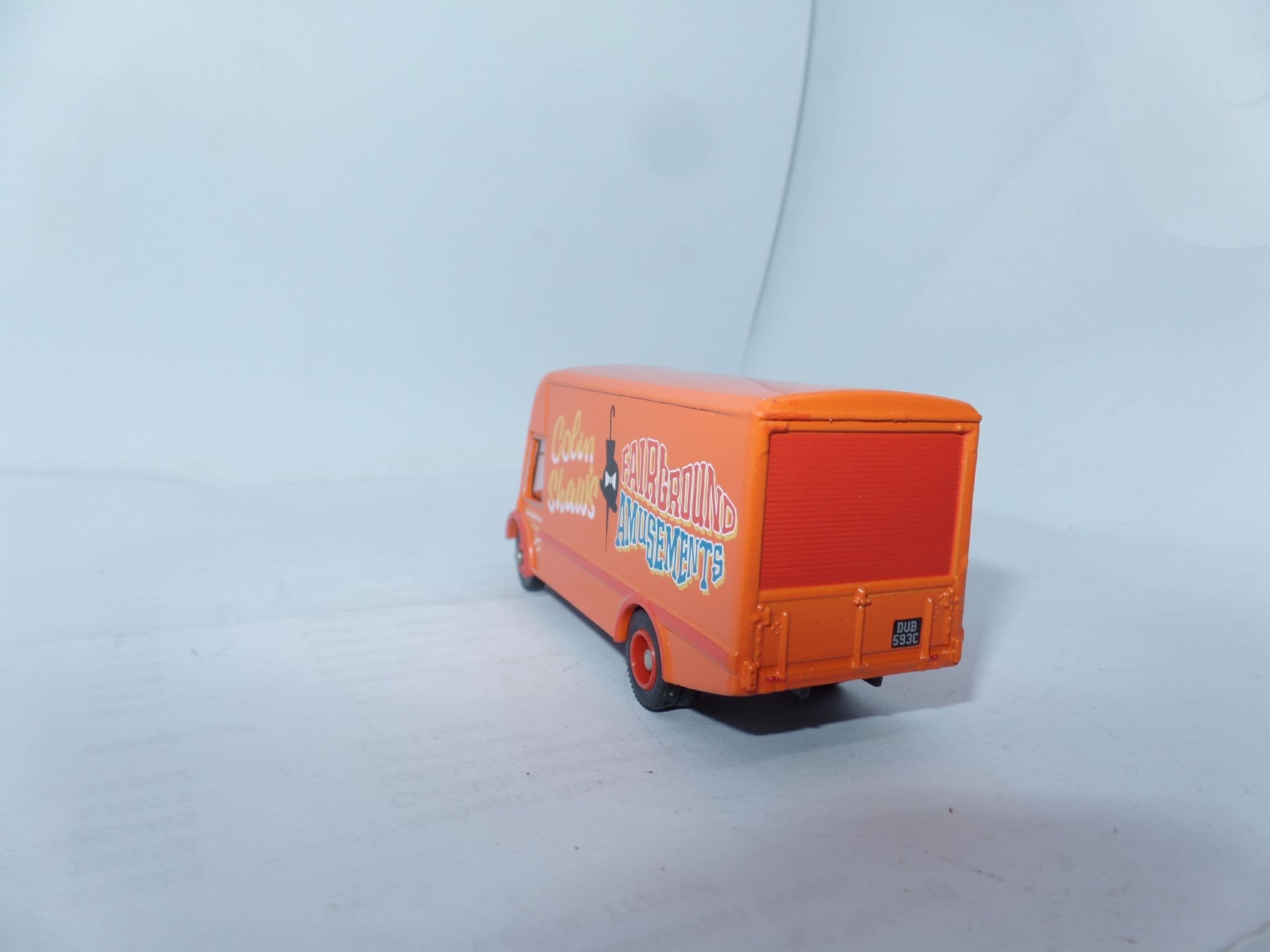 Atlas Fun Fair Circus HU21 1/76 OO Scale Austin Noddy Van - Colin Shaw ...