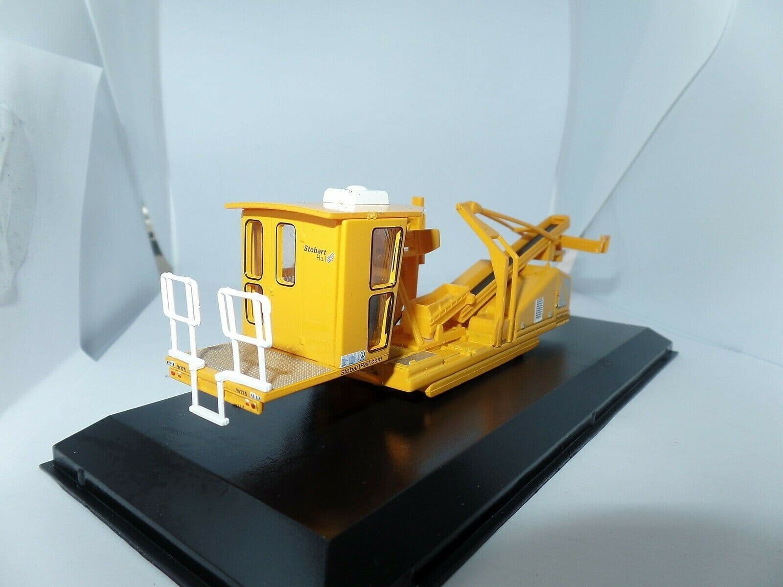 Atlas Oxford JV4123 1/76 OO Scale Ballast Under Cutter W175 Stobart