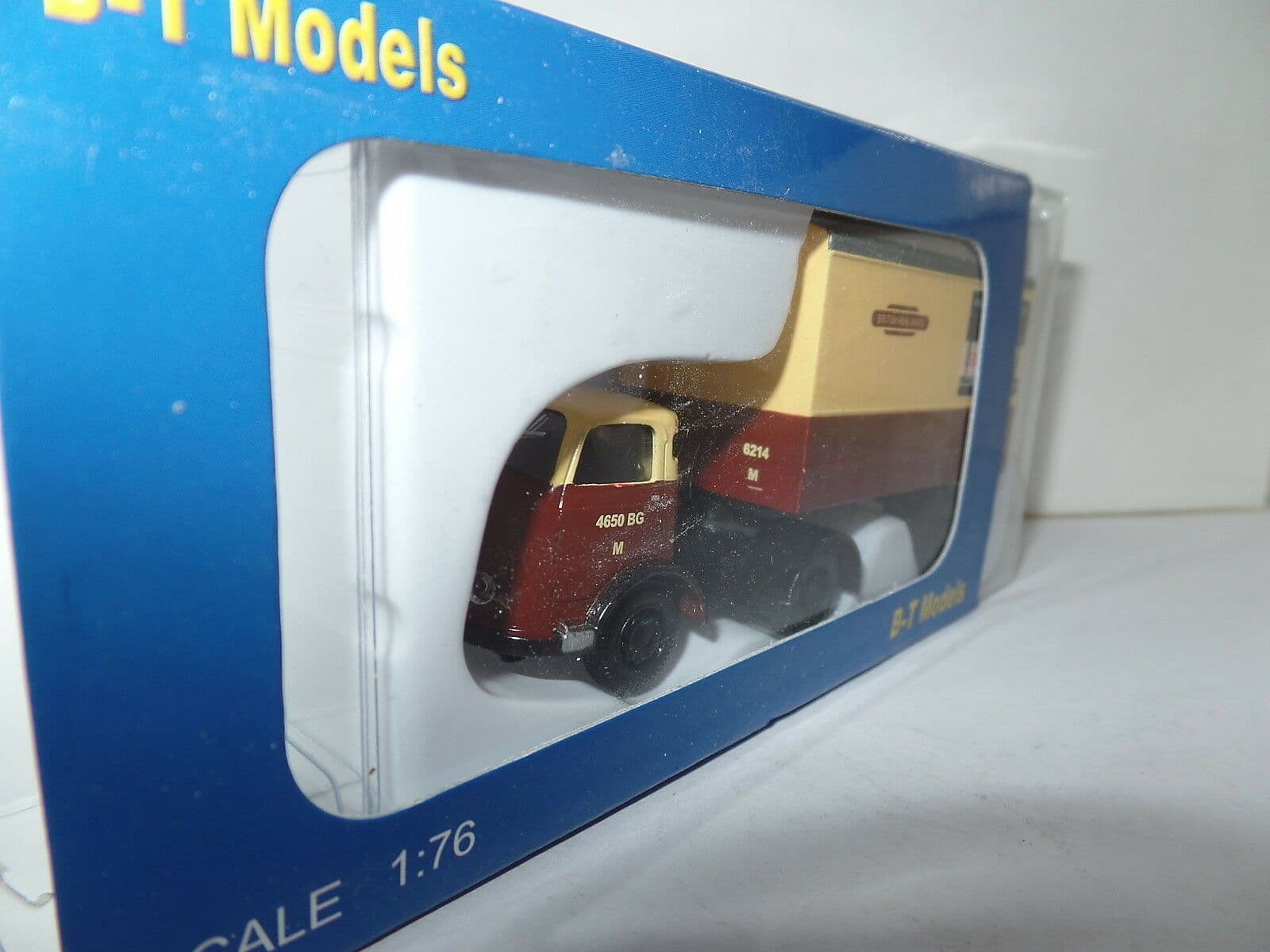 B T Models DA-77 DA77 1/76 OO Karrier Bantam Artic Van British Rail ...