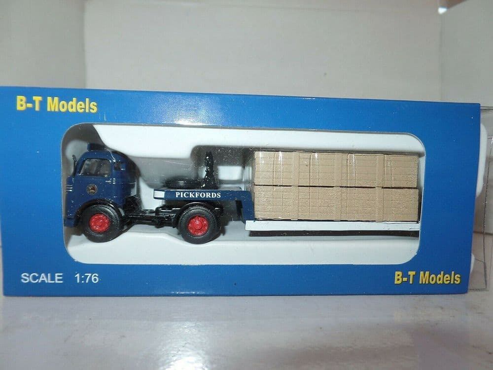 B T Models DB-09 DB09 Commer QX Low Loader Pickfords with Crated Load ...