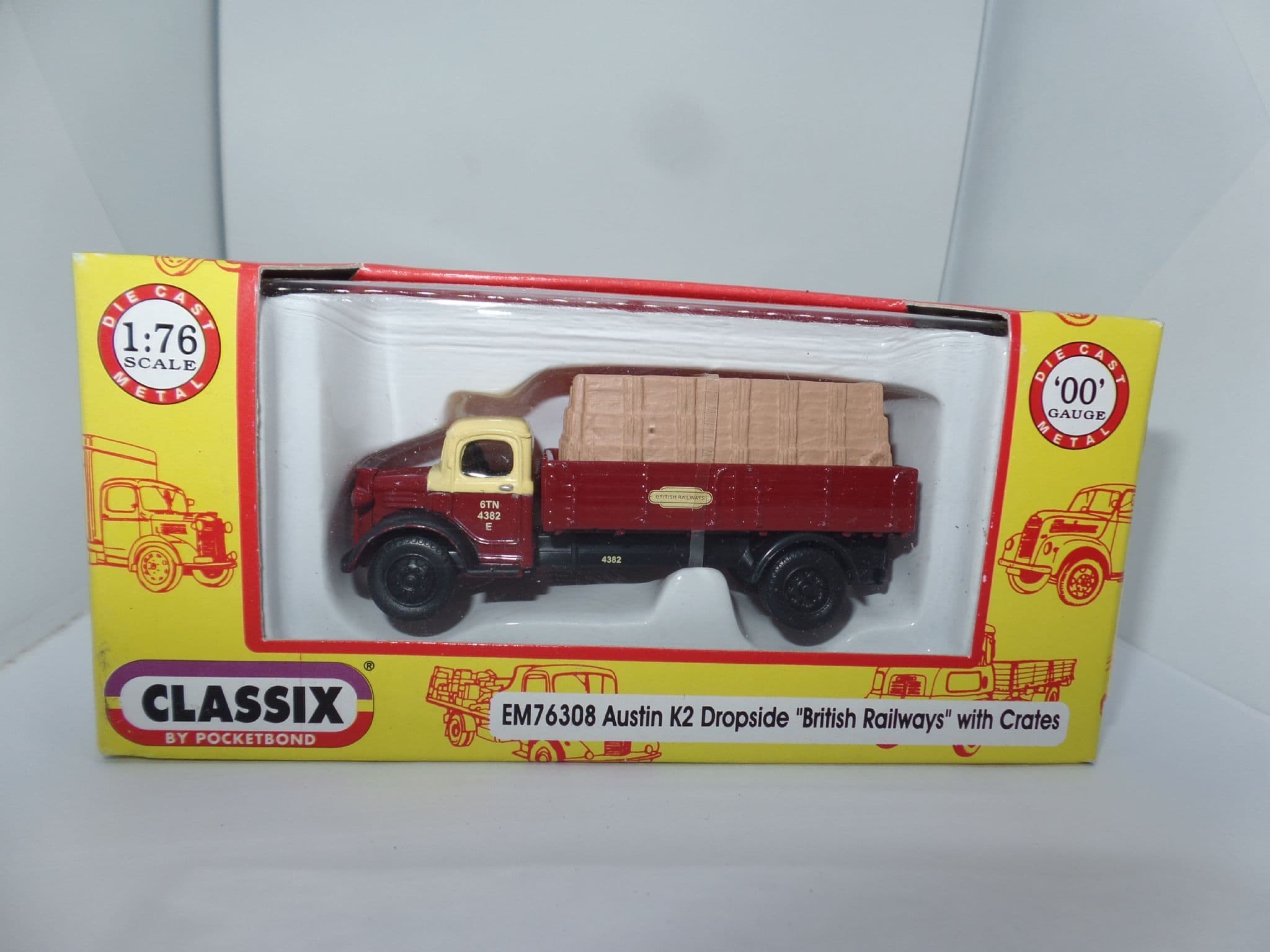 Classix EM76308 1/76 OO Scale Austin K2 Dropside British Railways ...