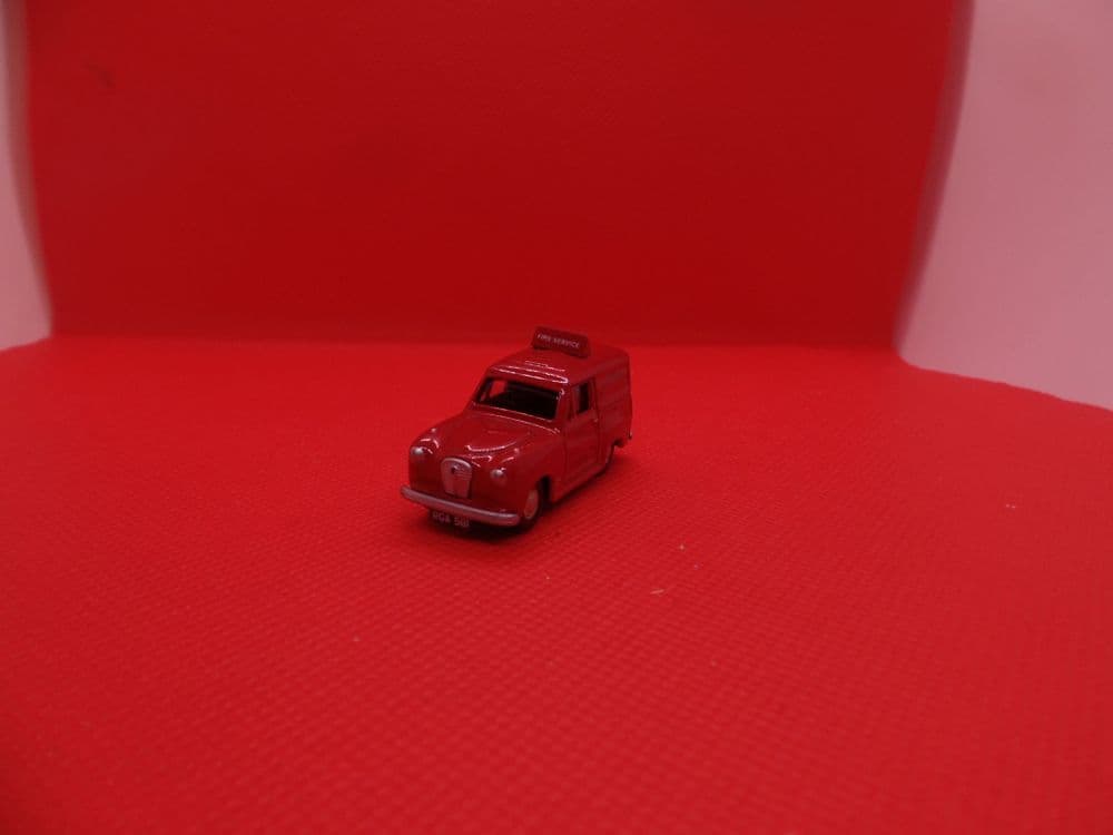 Classix EM76662 1/76 OO Scale Austin A30 Van County Fire Service - Roof ...