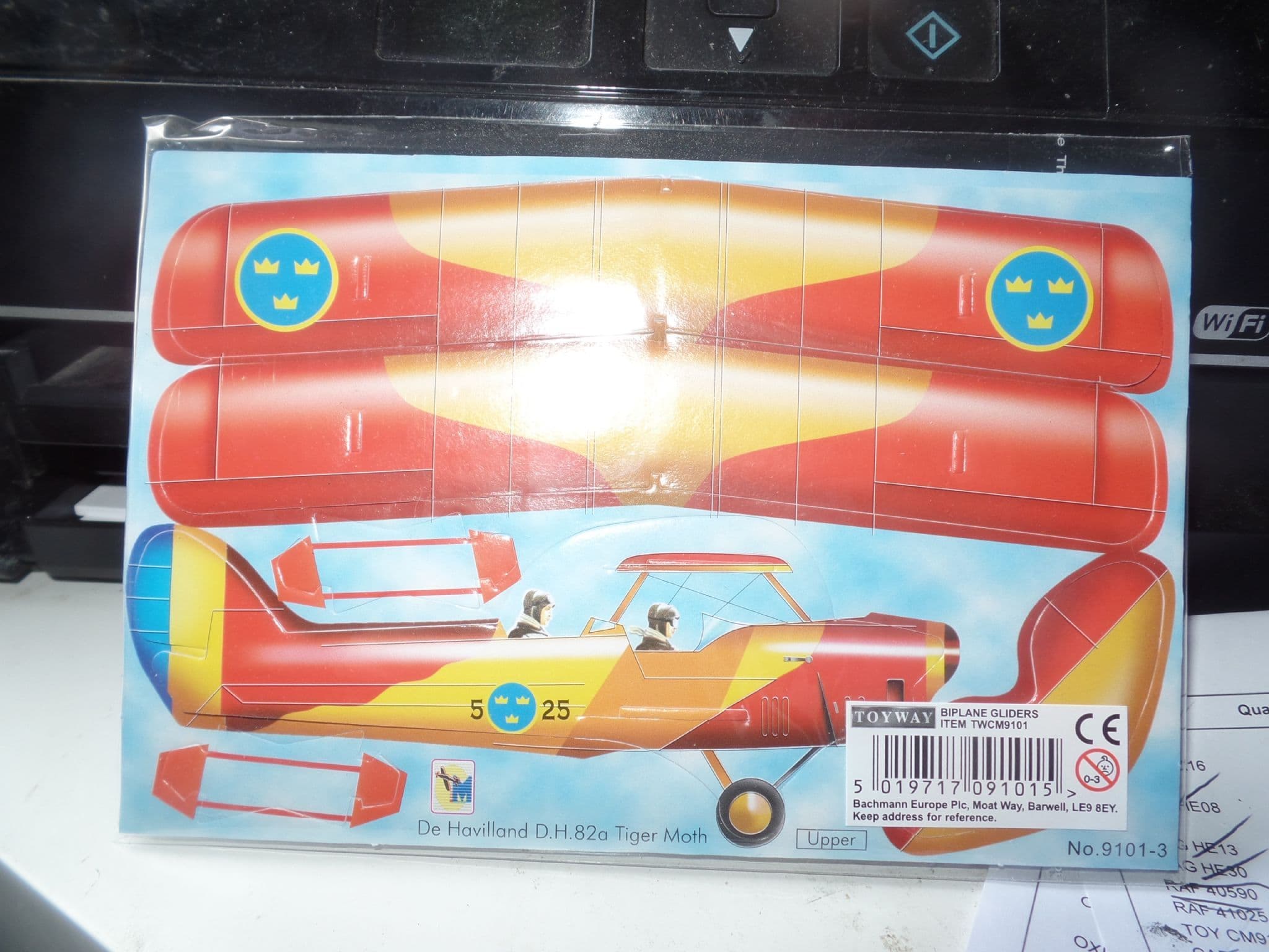 CM9101 De Havilland Tiger Moth WWI Biplane Foam Glider No 525