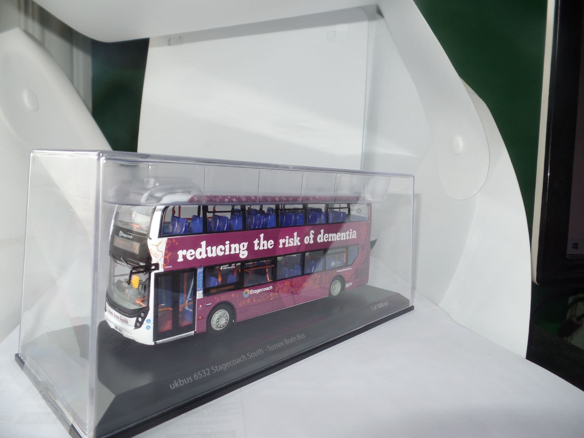 CMNL UKBUS6532 Alexander Dennis Enviro400H MMC Bus Stagecoach South ...