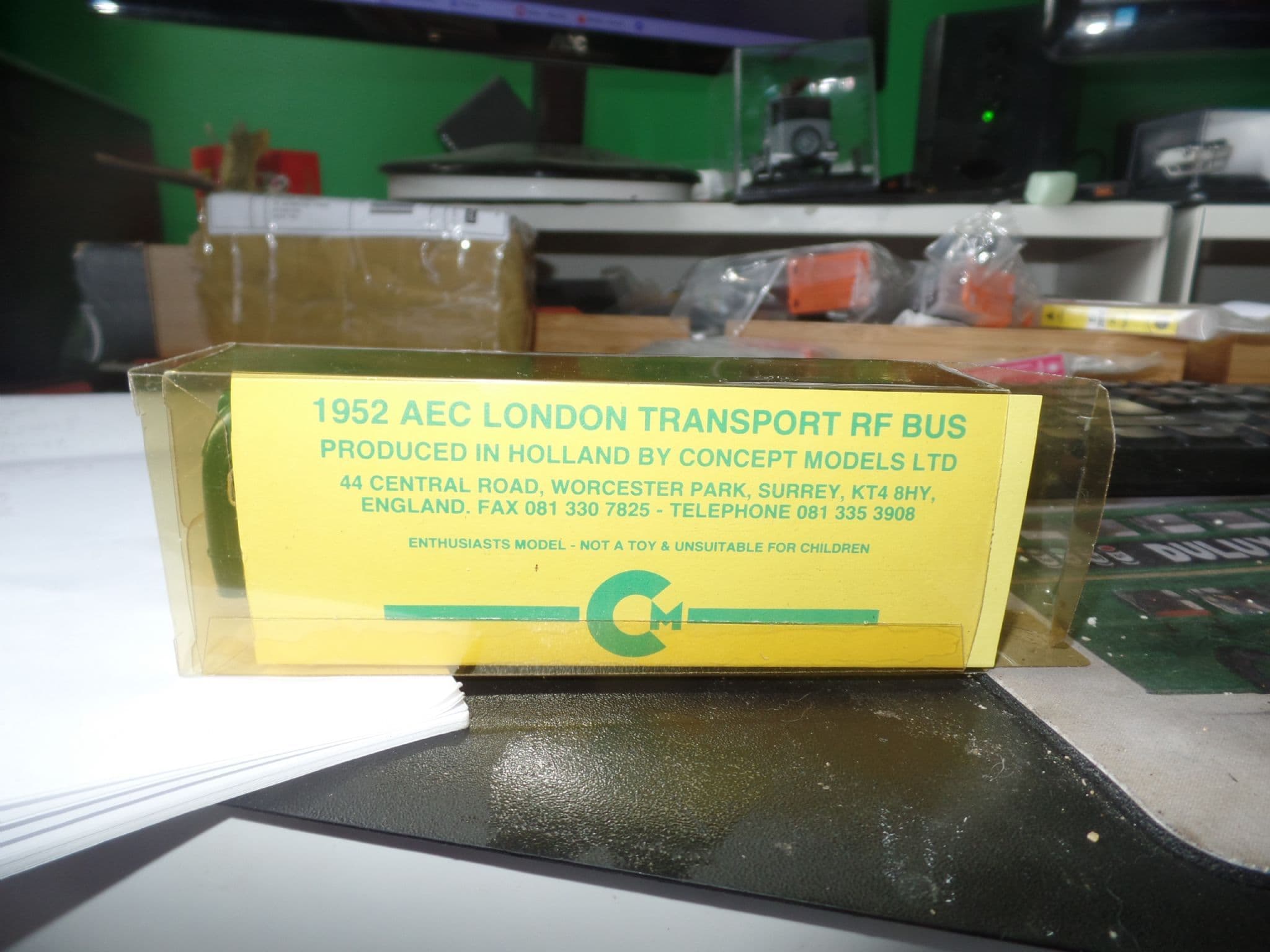 Concept Plastic AEC RF Regal Bus London Transport Green 465 Edenbridge MIMB