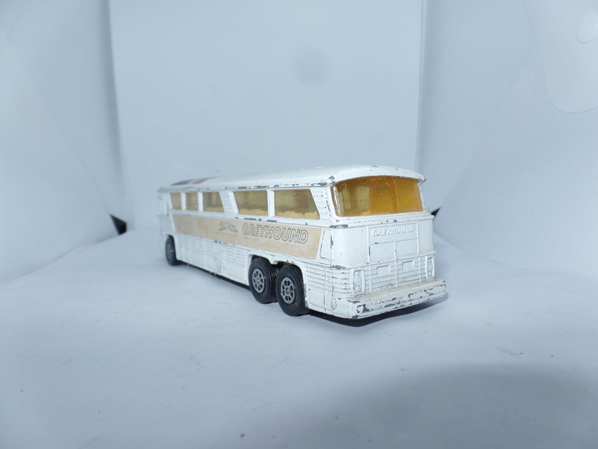 Corgi 1168 MOTORWAY EXPRESS AMERICRUISER Coach USA Greyhound UB 1