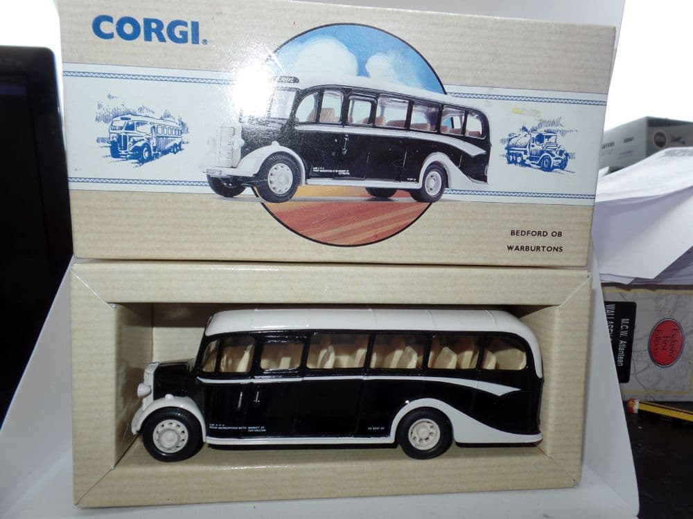 Corgi 97113 Bedford OB Bus Coach Warburtons Rhyl MIMB