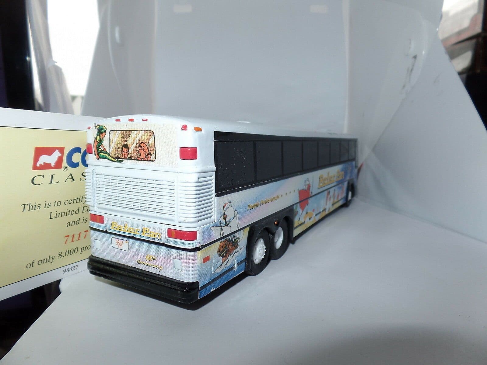 Corgi 98427 1/50 USA MCI 102 DL3 Peter Pan Birthday Bus Coach Boxed