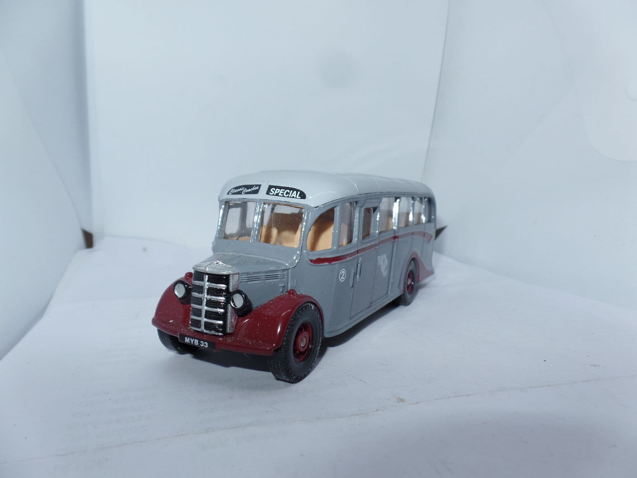 Corgi D949/12 1/50 Scale Bus Coach Bedford OB Classic Coaches UB