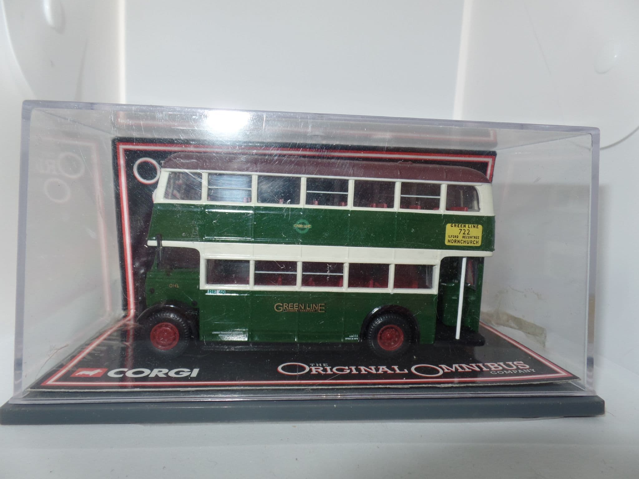 Corgi OOC 43905 Daimler CW Utility Bus Green Line 722 Hornchurch MIB