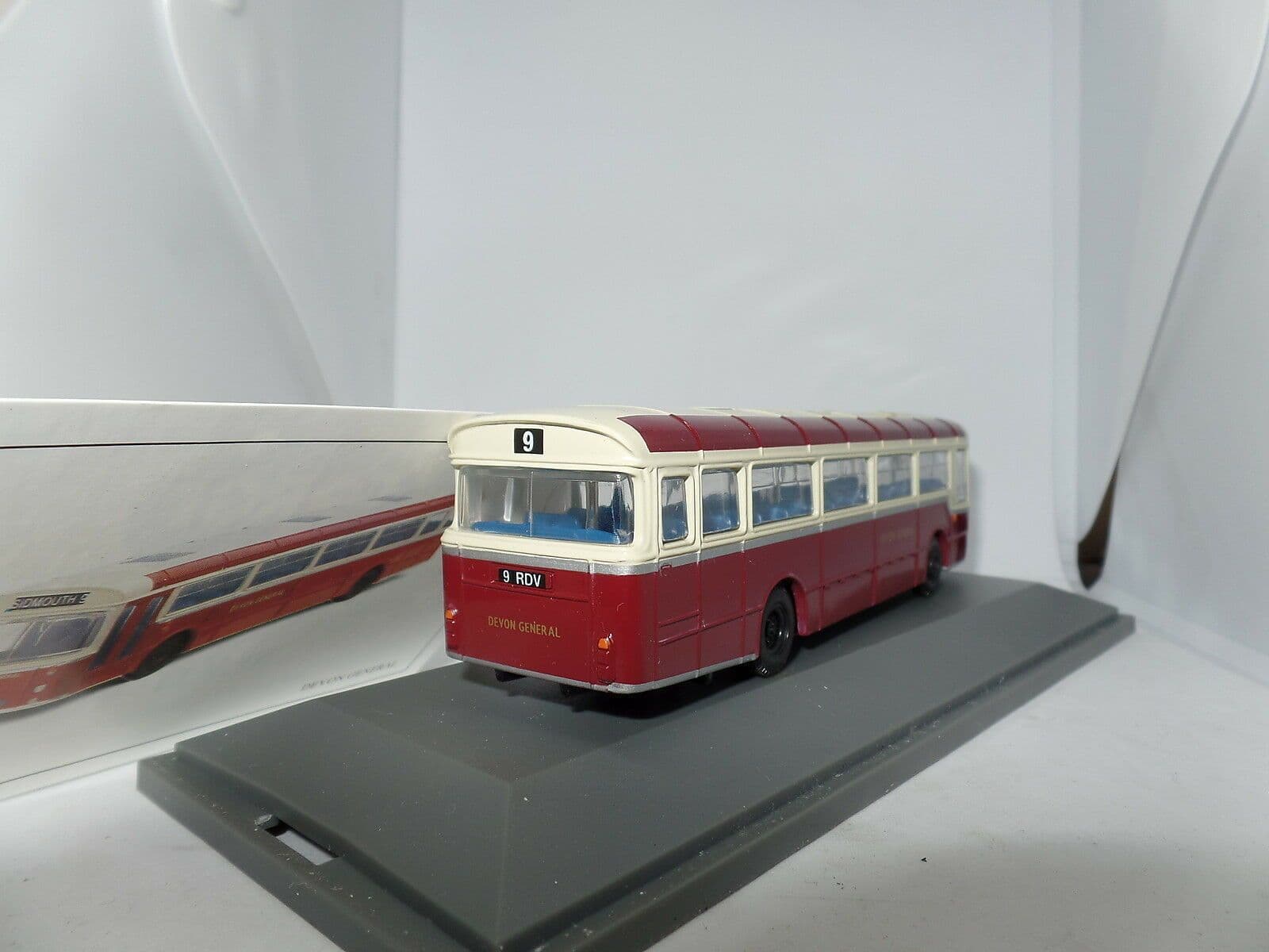 Corgi OOC 97900 AEC Reliance Bus Devon General Sidmouth MIB