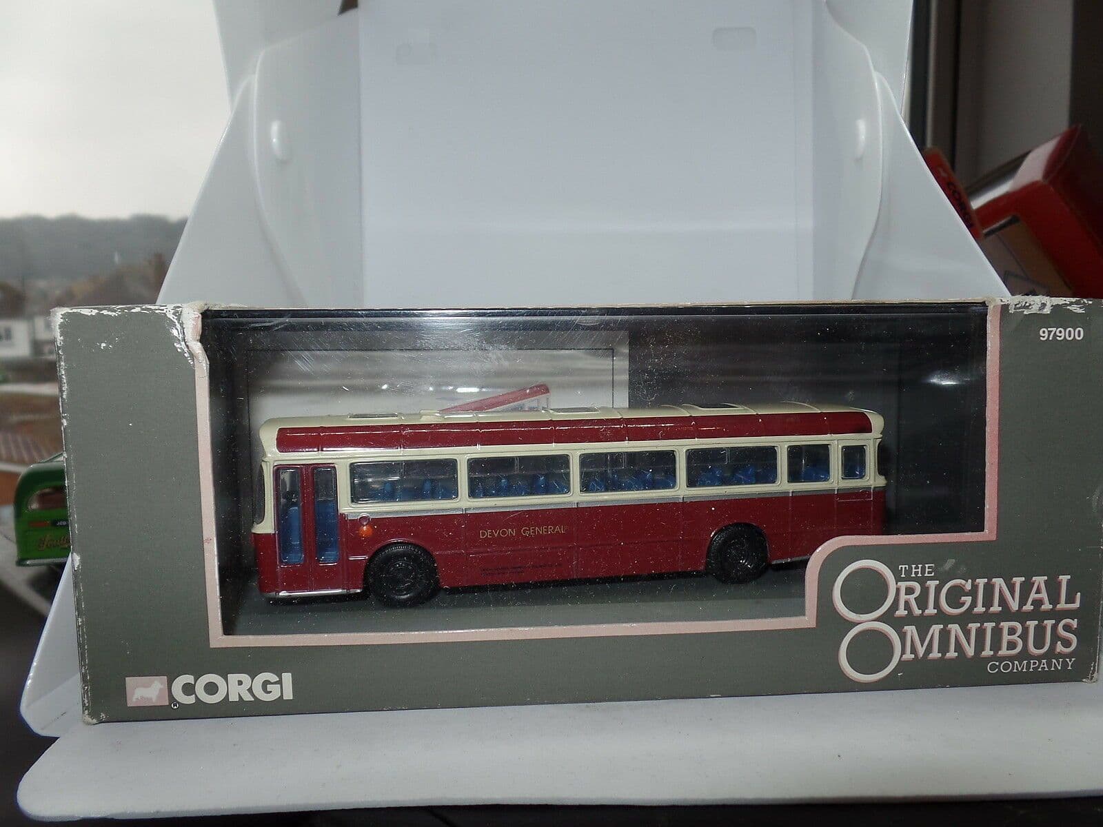 Corgi OOC 97900 AEC Reliance Bus Devon General Sidmouth MIB