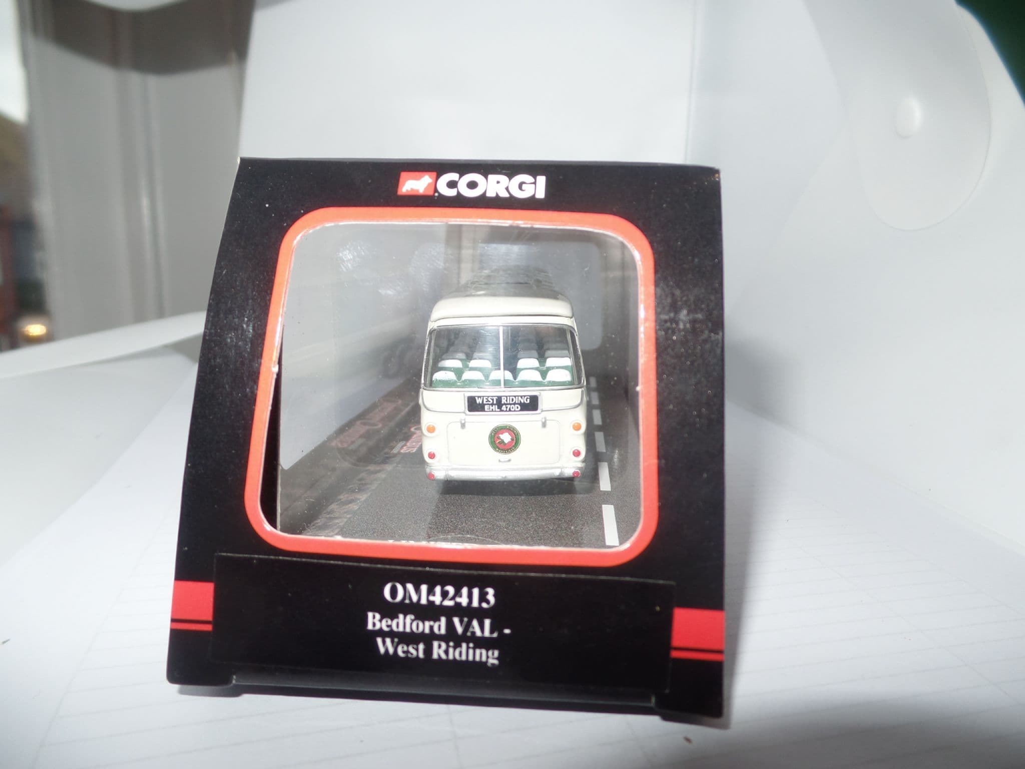 Corgi OOC OM42413 Bedford VAL Plaxton Panorama Coach West Riding ...