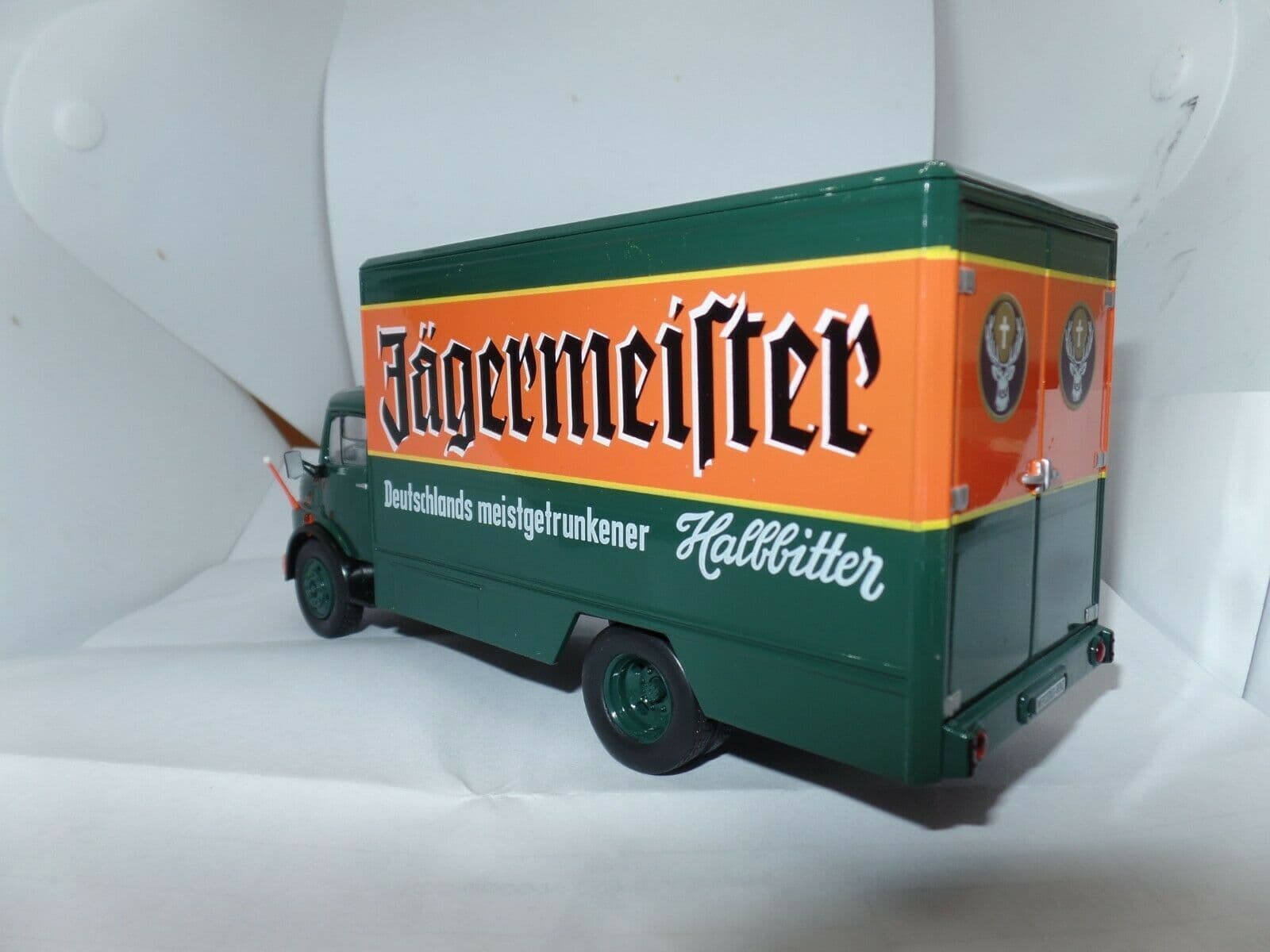 DeAgostini BL70 1/43 Scale Mercedes-Benz Jagermeister Distillery Truck