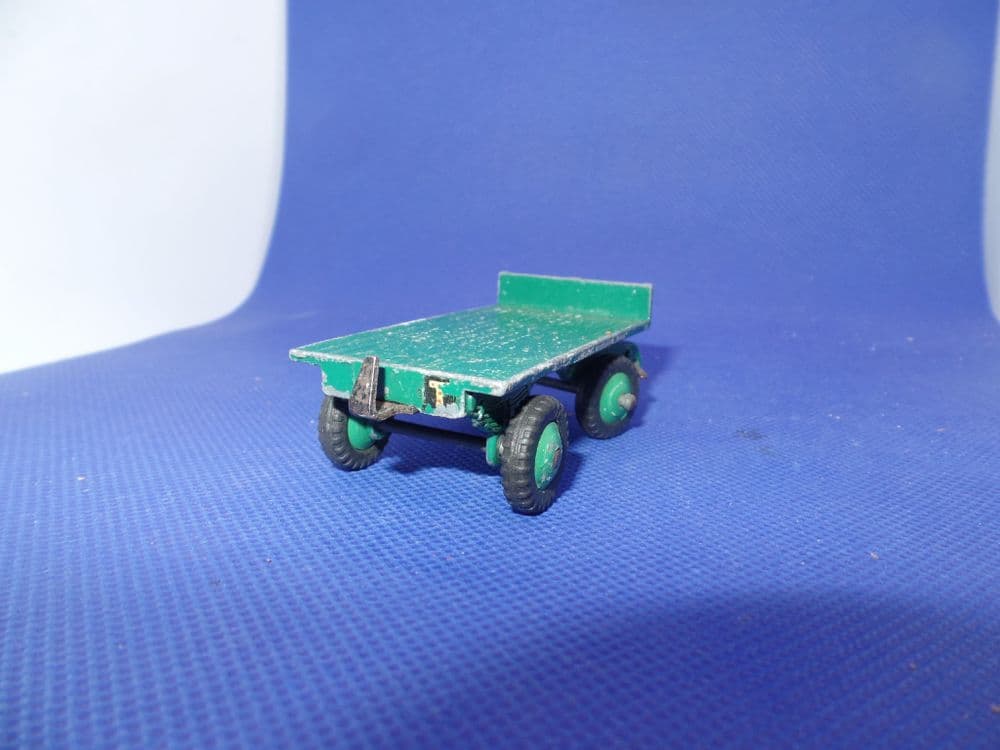 DINKY TOYS 25G SMALL 4 WHEELED FLATBED TRAILER GREEN GOOD ORIGINAL MODEL