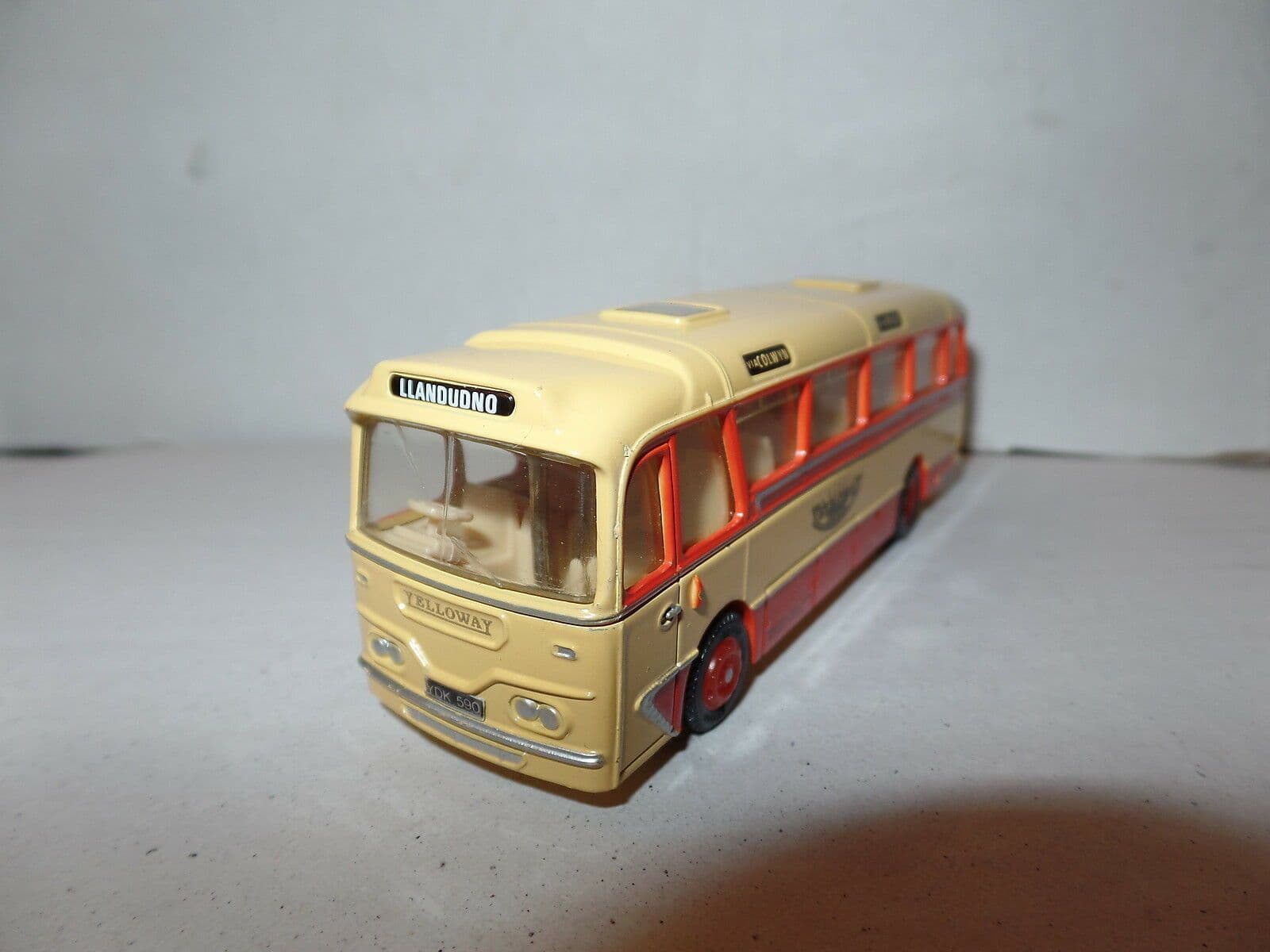 EFE 11902 Harrington Cavalier Coach Yelloways LLANDUDNO MIMB