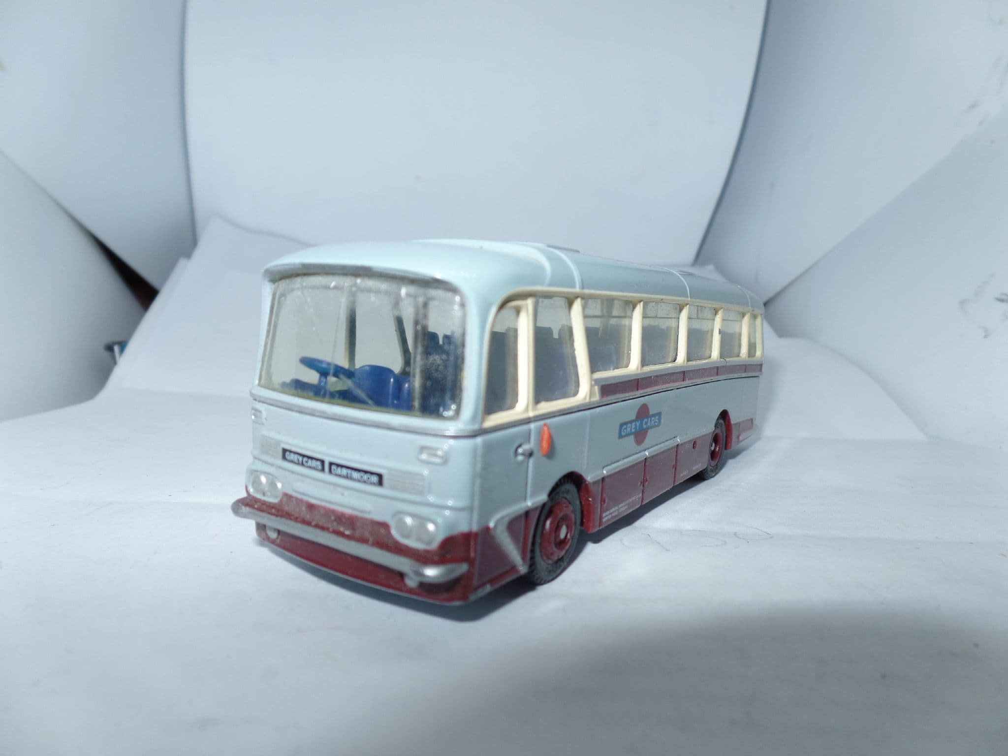 EFE 12302 Harrington Grenadier Coach Grey Cars MIMB