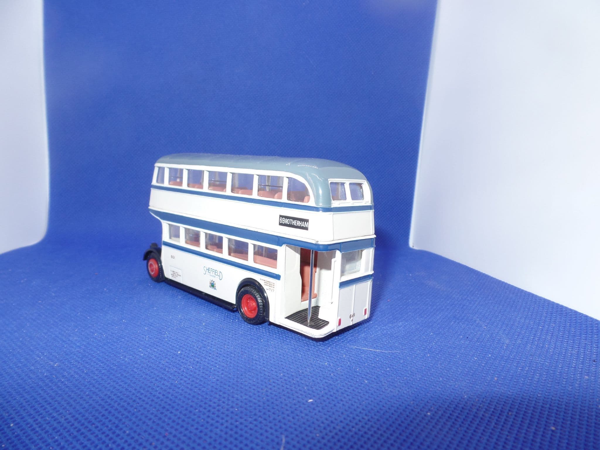 EFE 16105 Leyland Titan PD2 Highbridge Bus Sheffield Transport Rotherham UB