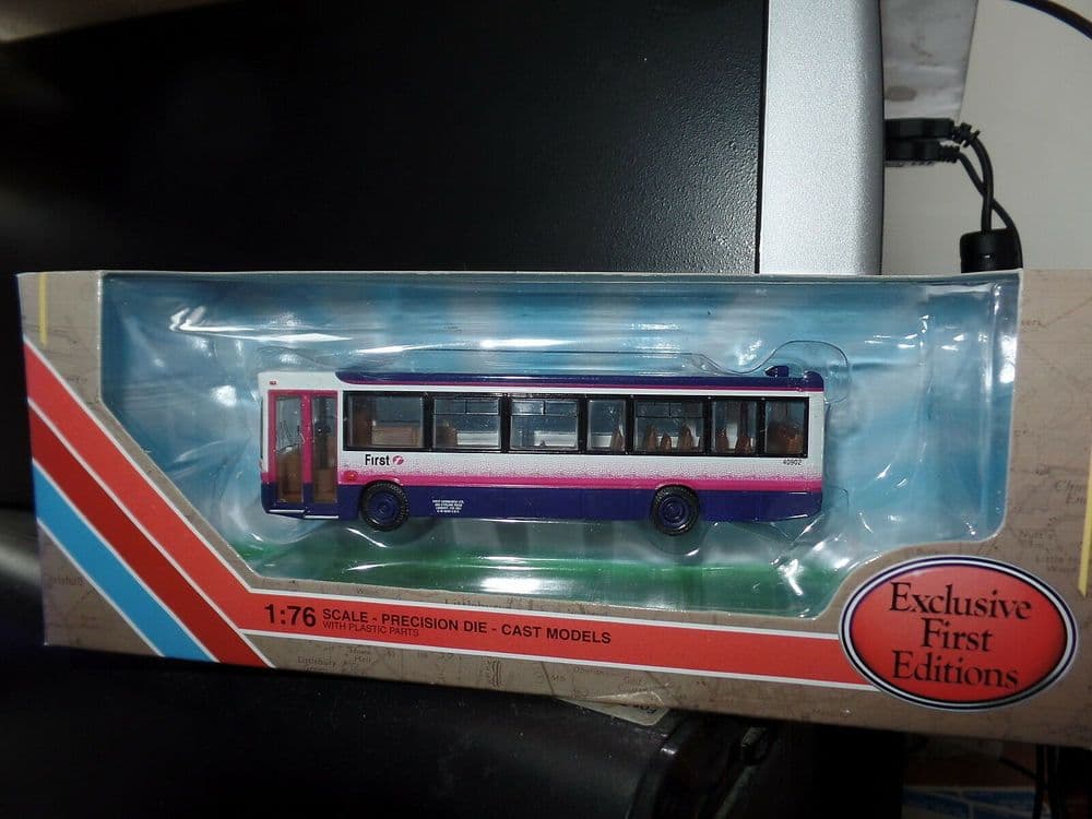 EFE 20632DL Dennis Dart DeLuxe Bus First Leeds Morley MIMB